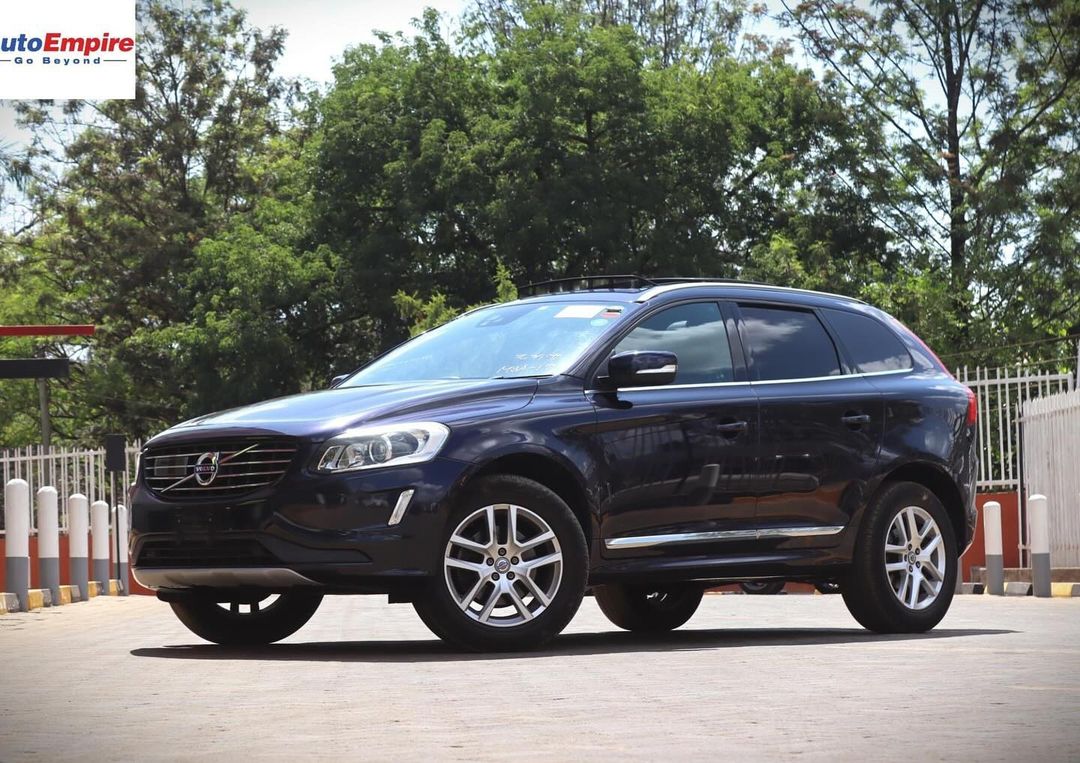 2017 Volvo XC60 D4 NAVY BLUE - AutoEmpire
