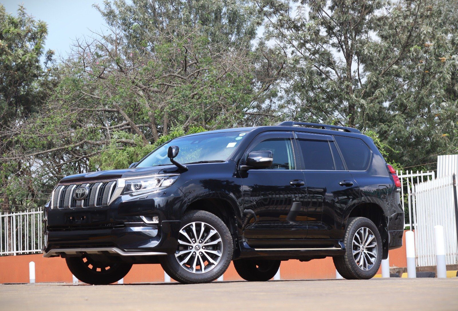 2019 Toyota Prado TX-L – Rugged Luxury Meets Performance 🚙🔥 - AutoEmpire