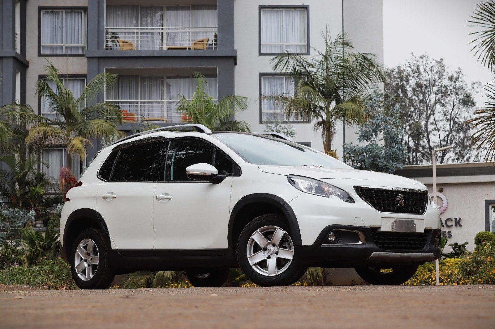🚗 Peugeot 2008 – Year 2019 – Compact SUV Excellence - AutoEmpire