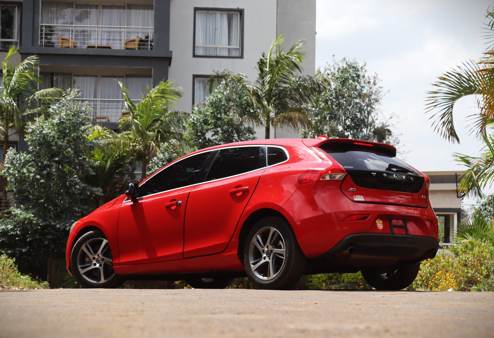 🔴 2016 VOLVO V40 – RED | 2000CC DIESEL • PREMIUM HATCHBACK ...